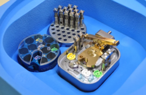 Cryo-EM Grid Clipping Station | MiTeGen